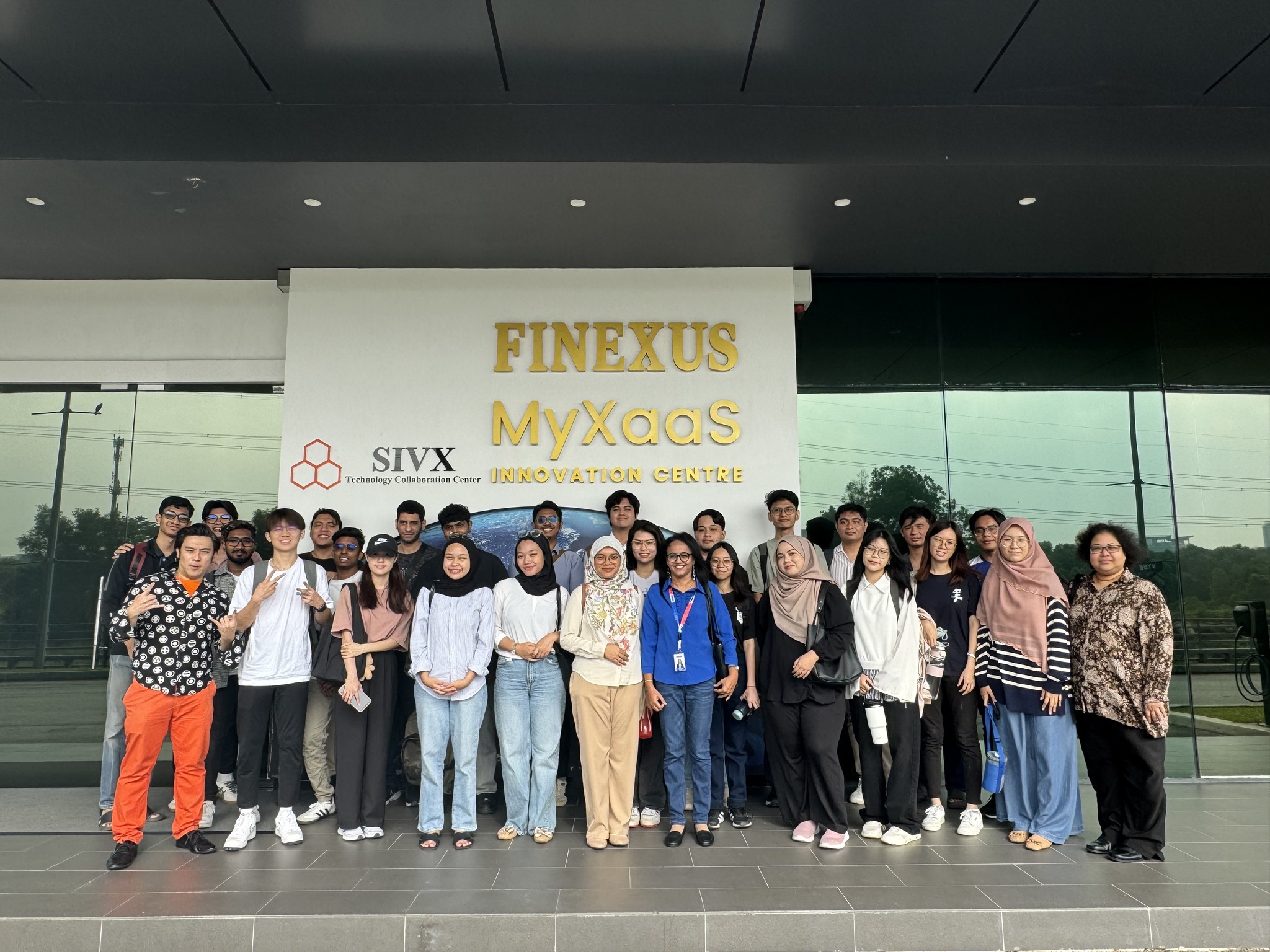 Tech Expedition with Ho Fook Chua at Finexus Towers with MMU Students